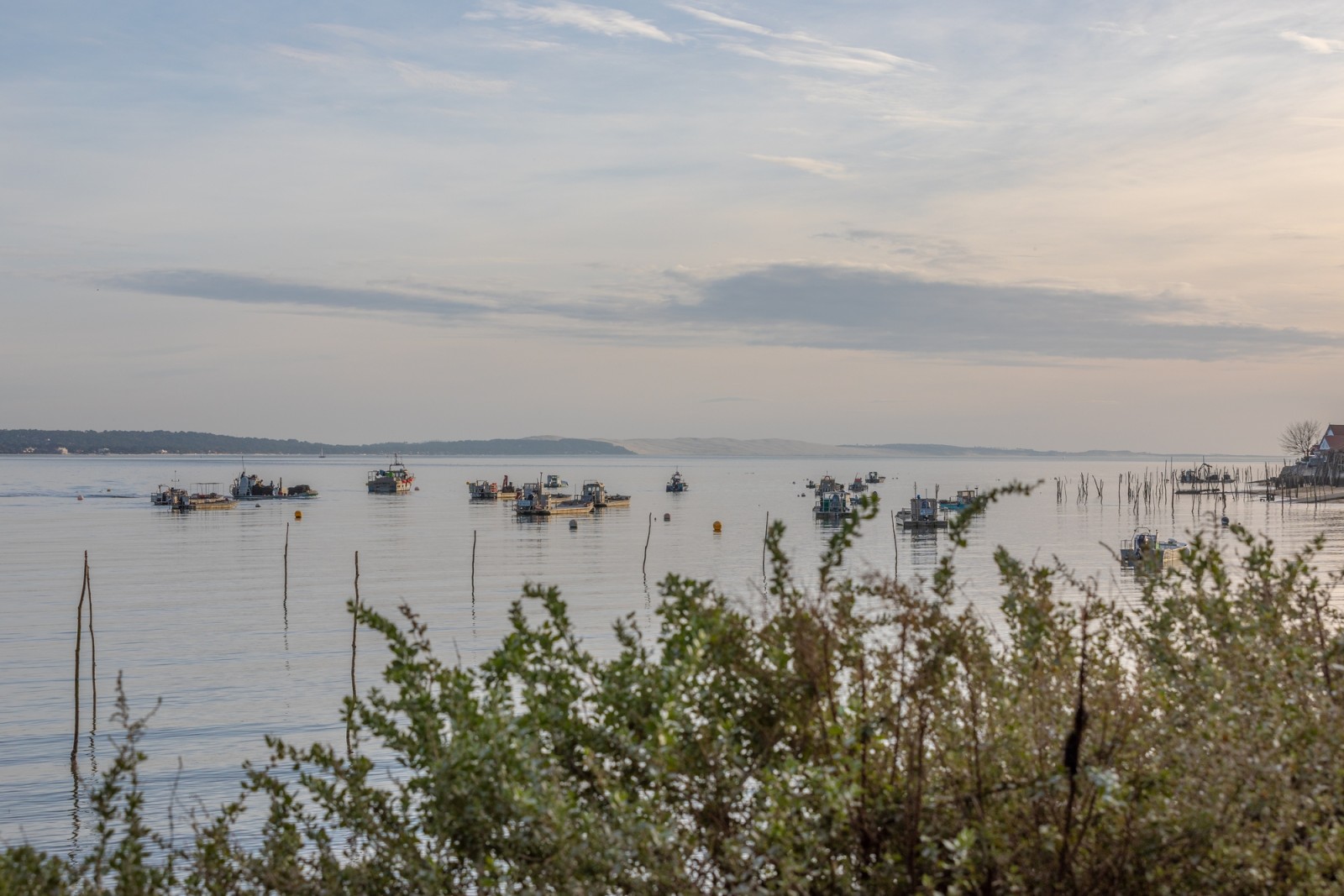 Maison première ligne avec accès plage et ponton privatif | Biens à la ...